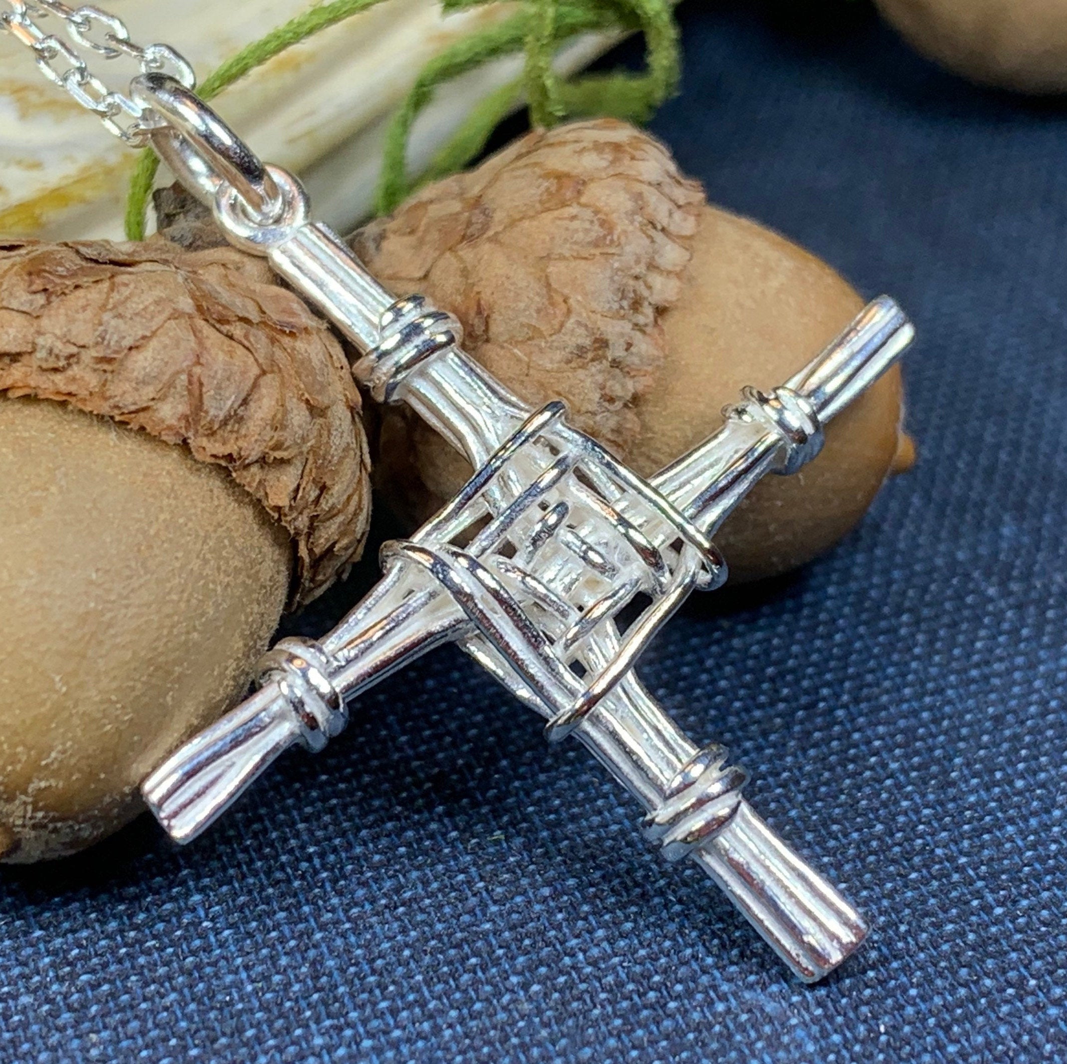 The St. Brigid's Cross: A Symbol of Irish Faith, Protection, and Stren ...