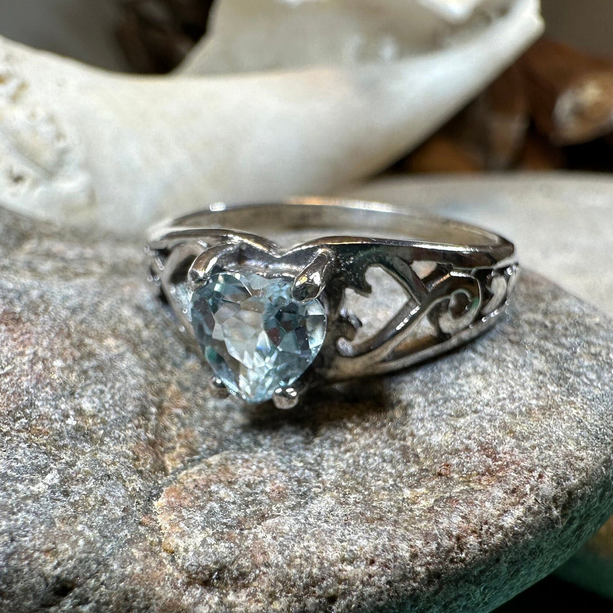 Elvarina Celtic Knot Ring – Celtic Crystal Design Jewelry