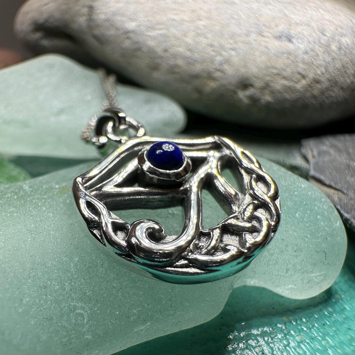 Lapis Lazuli Eye of Horus Necklace – Celtic Crystal Design Jewelry