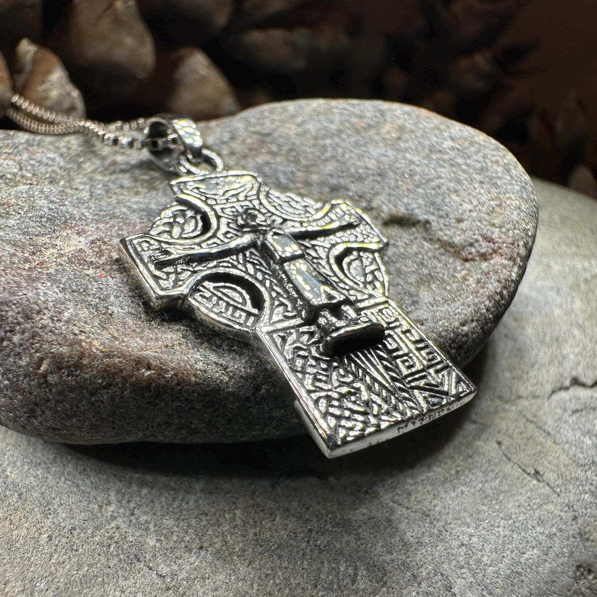 Celtic Cross Crucifix Pendant – Celtic Crystal Design Jewelry