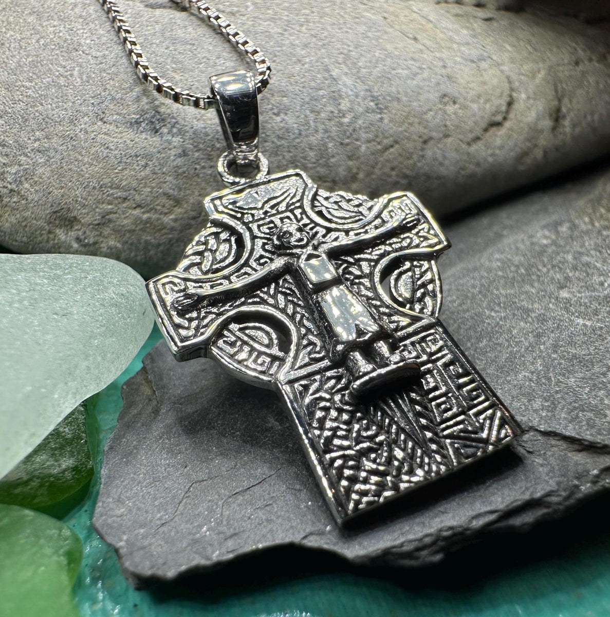 Celtic Cross Crucifix Pendant – Celtic Crystal Design Jewelry