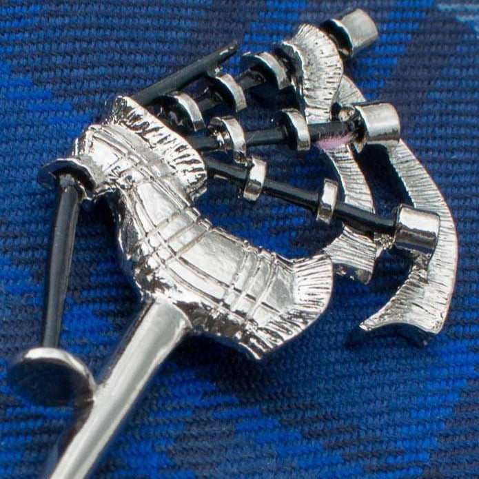 Bagpipes Kilt Pin – Celtic Crystal Design Jewelry