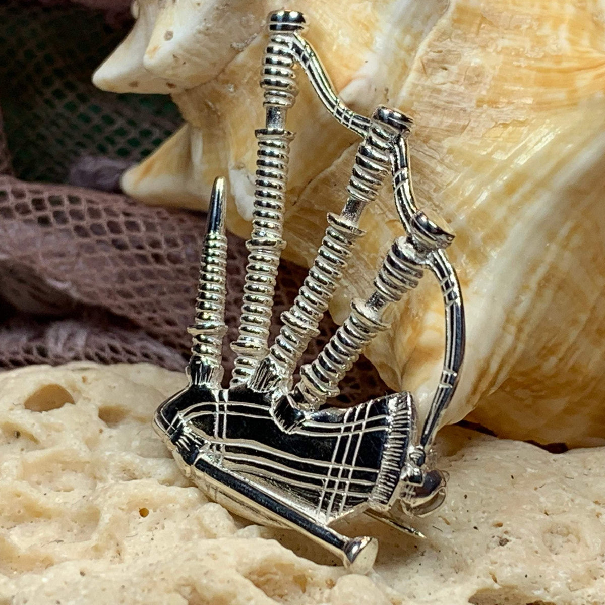 Scottish Bagpipes Pin – Celtic Crystal Design Jewelry