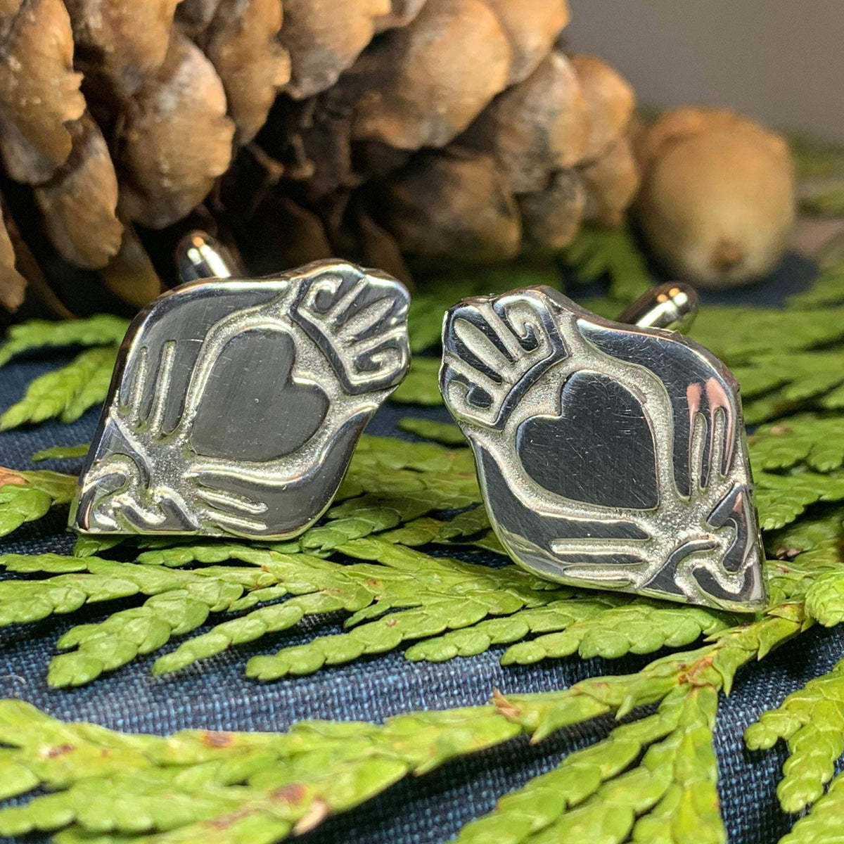 Modern Claddagh Cuff Links – Celtic Crystal Design Jewelry