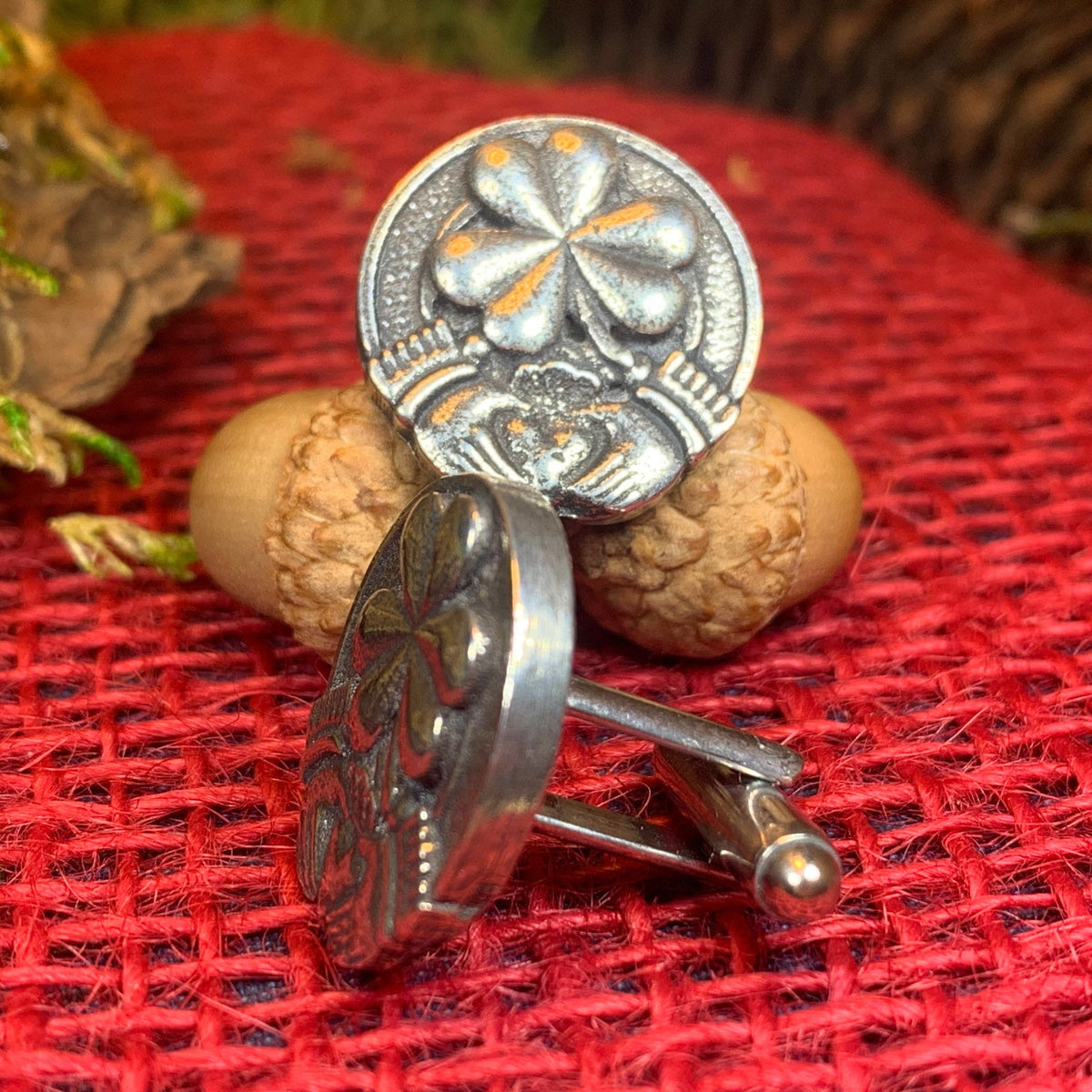 Irish Shamrock Cufflinks – Celtic Crystal Design Jewelry