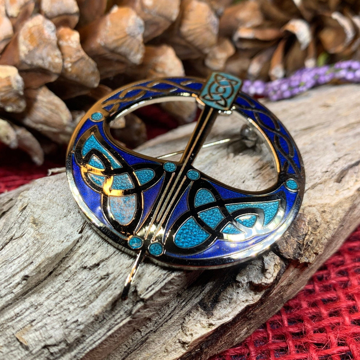Regal Tara Celtic Brooch – Celtic Crystal Design Jewelry