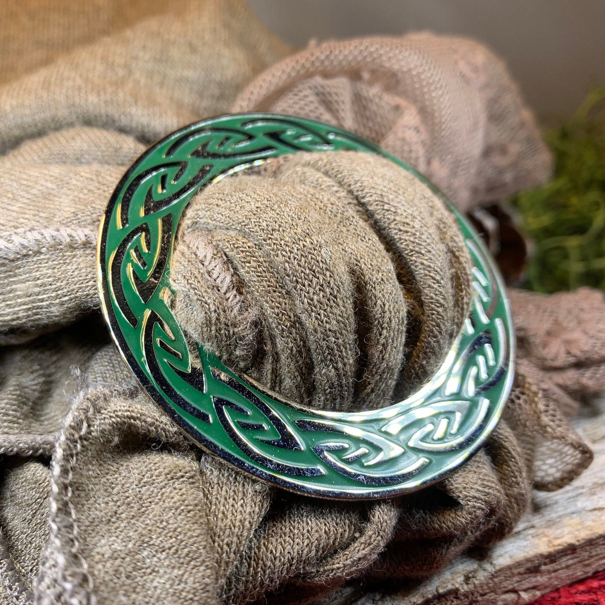 Mayfield Celtic Knot Scarf Ring – Celtic Crystal Design Jewelry