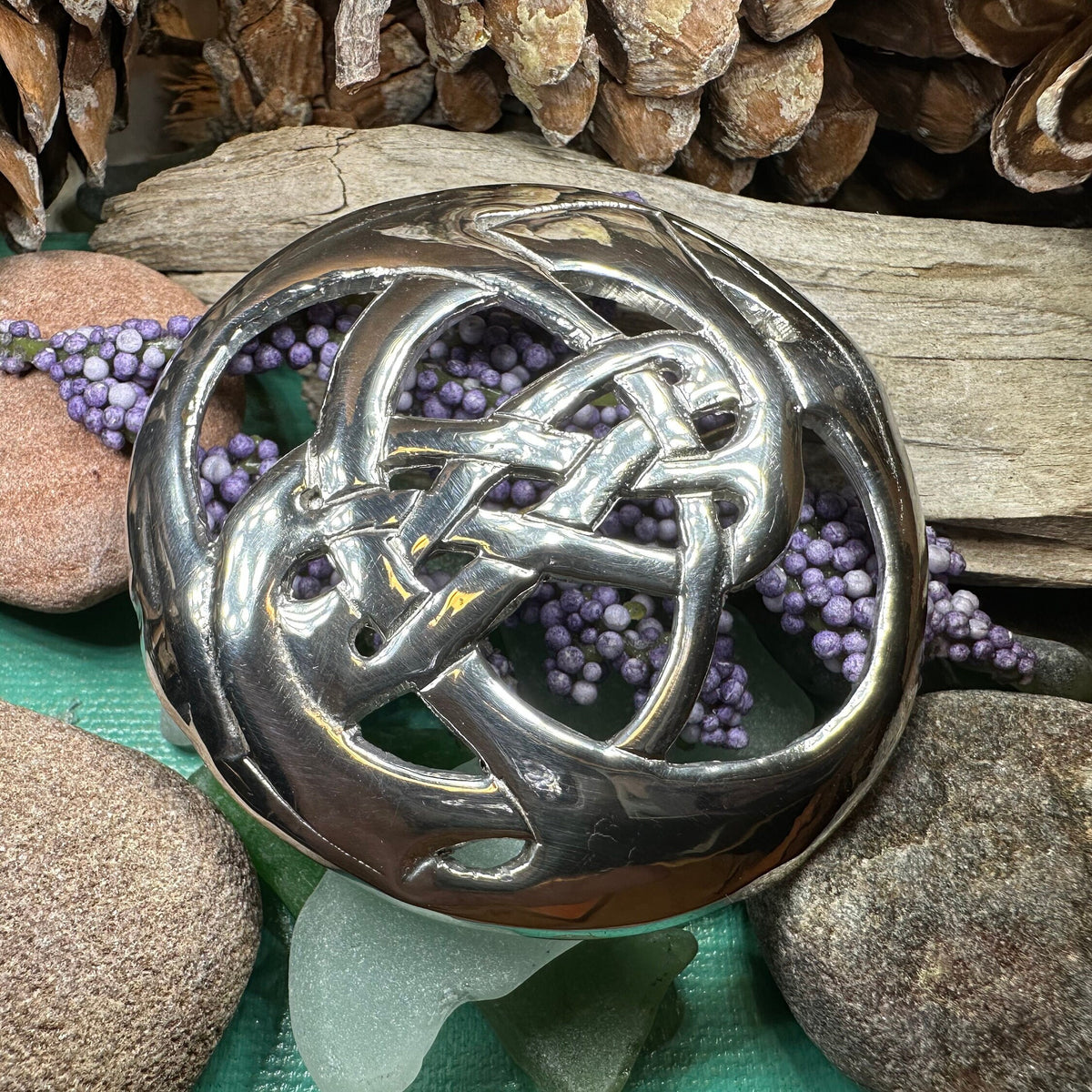 Amity Celtic Knot Tartan Brooch – Celtic Crystal Design Jewelry