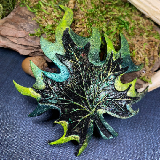 Autumn Delight Maple Leaf Pin – Celtic Crystal Design Jewelry